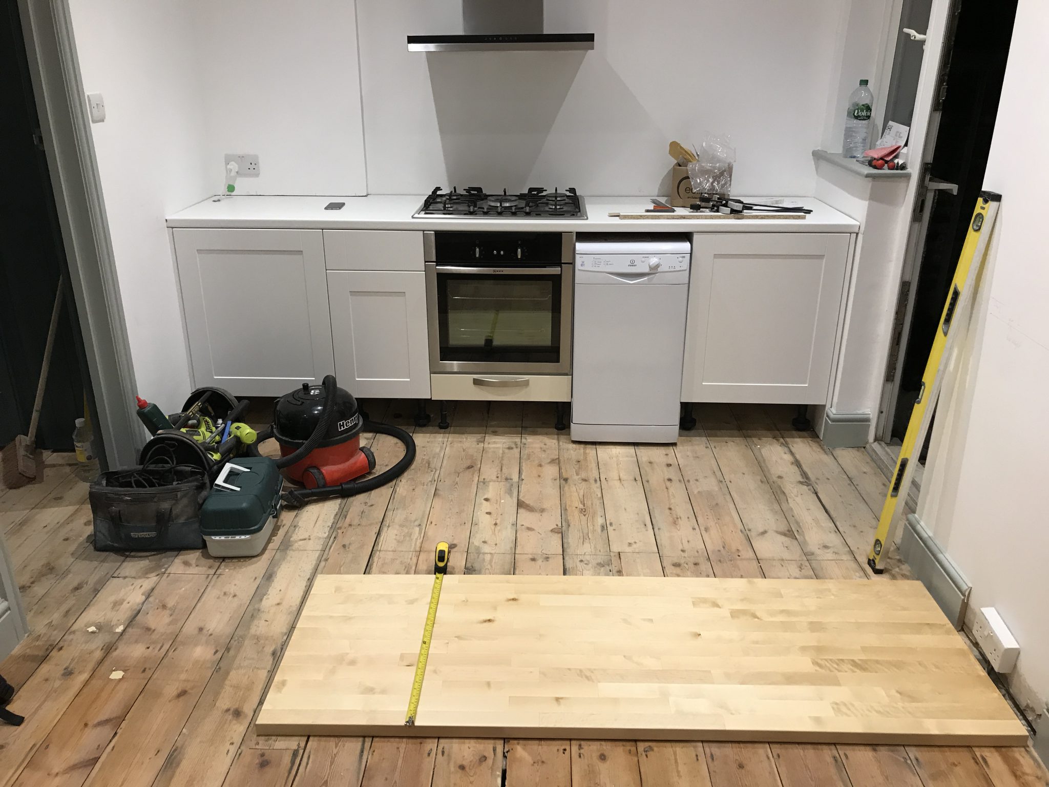 Building a DIY kitchen on a £1000 budget – Apartment Apothecary